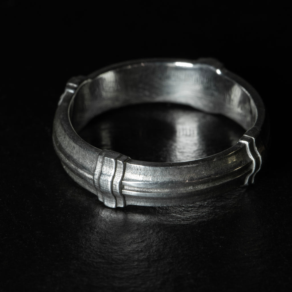 Silver Ring - GOTHIC – AHW Studio