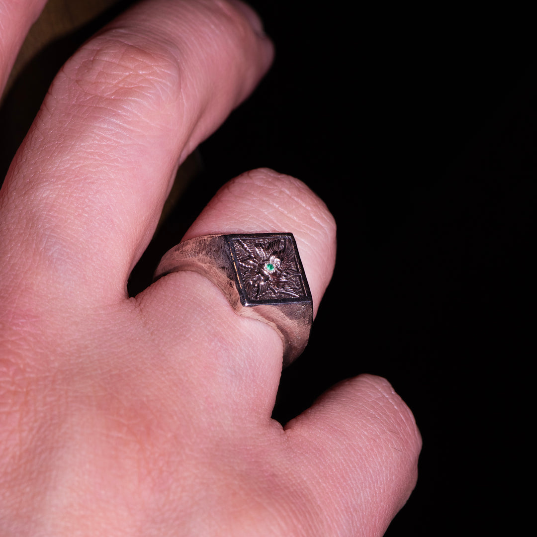 Emerald Signet Ring - SERAPHIM – AHW Studio